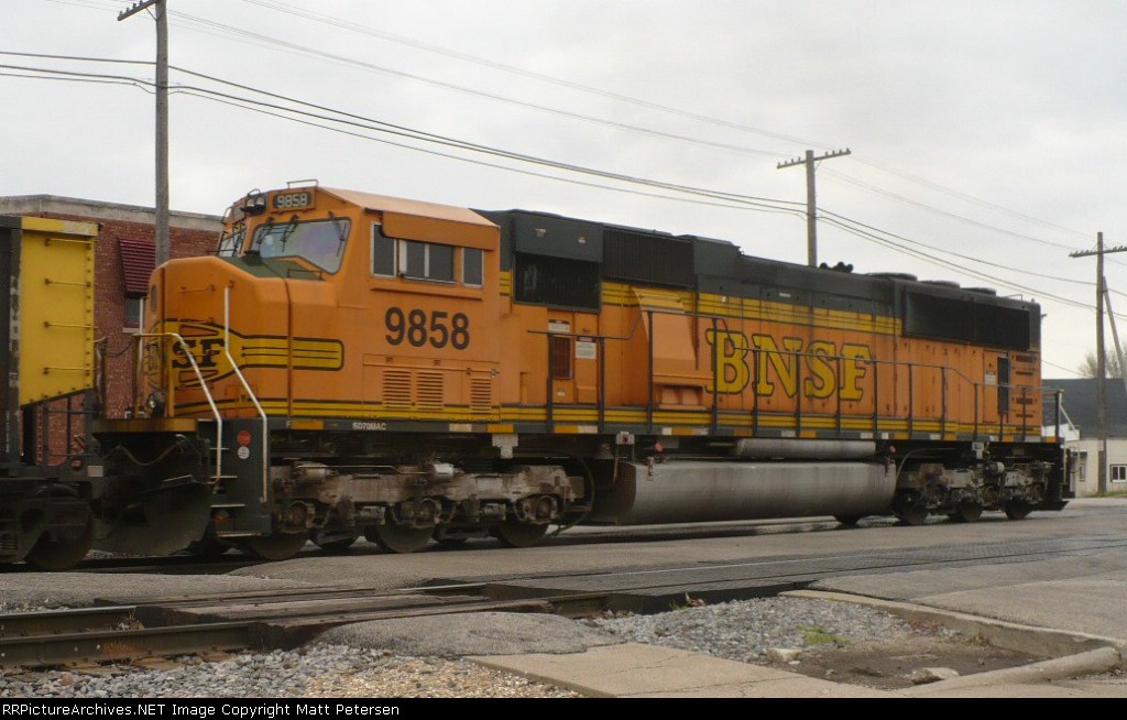 BNSF 9858